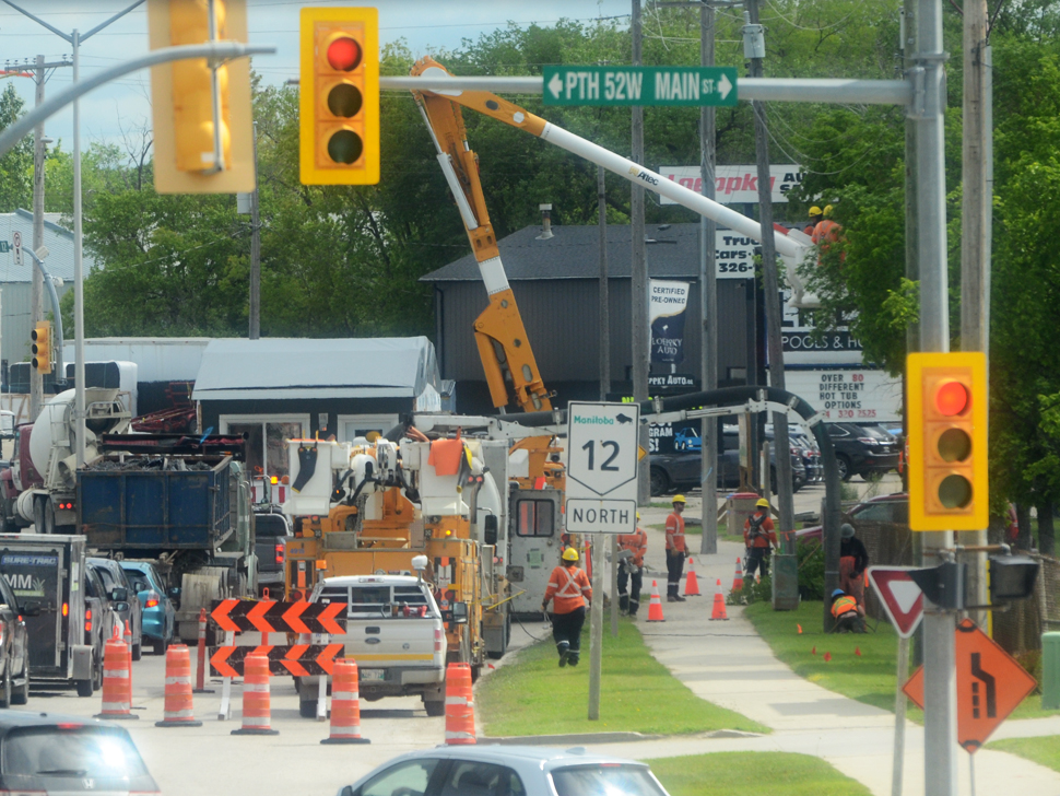 Manitoba Hydro busy leading the way for major intersection construction - SteinbachOnline.com ...